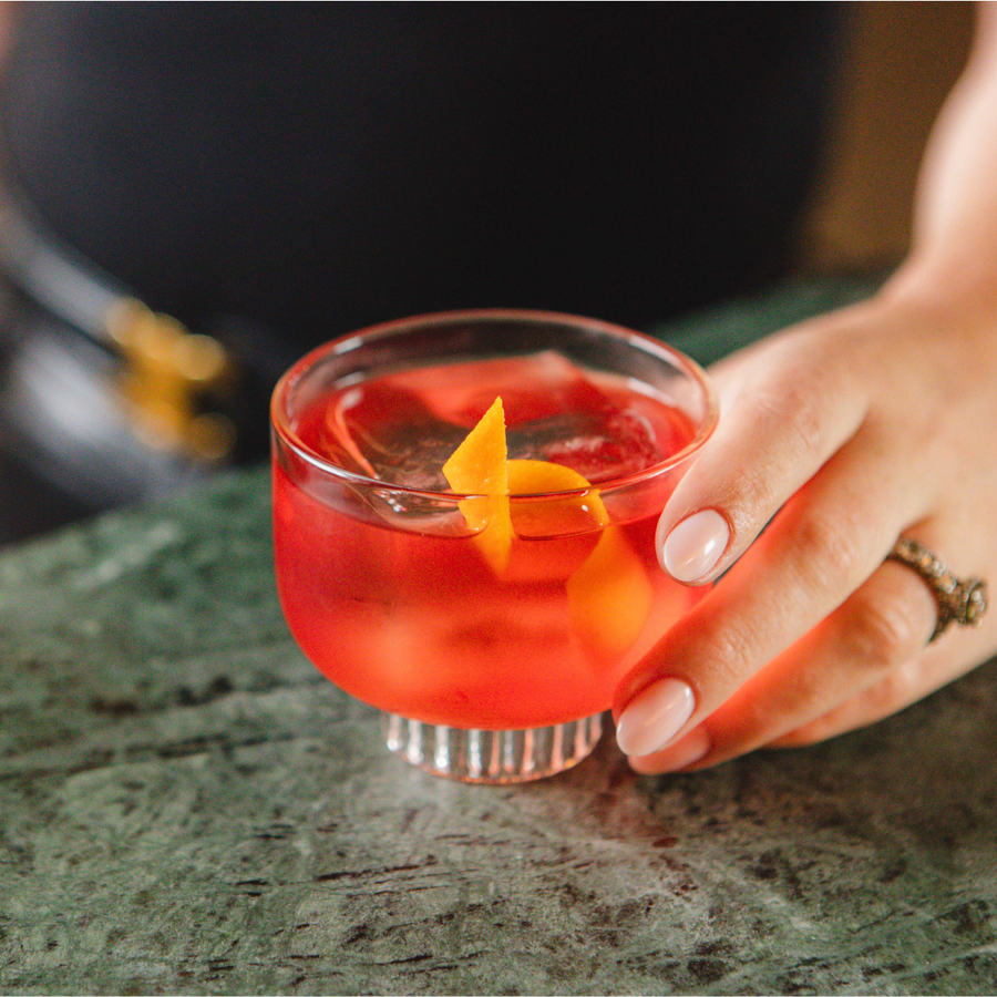 Negroni Bianco | White Negroni Cocktail Recipe - Gin, Vermouth, Beesou ...